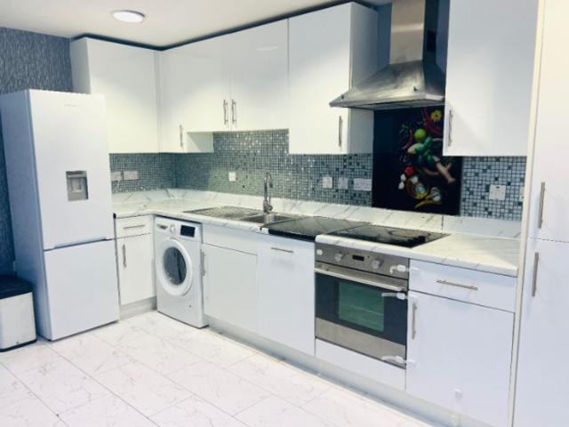 apartment for rent in Whitgift Street, CR0 1EX