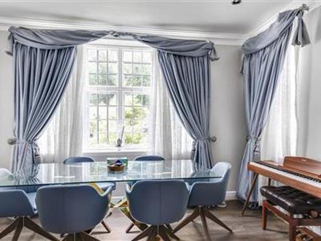 apartment for rent in Wildcroft Road, SW15