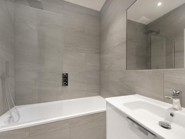 apartment for rent in Willcott Road, W3