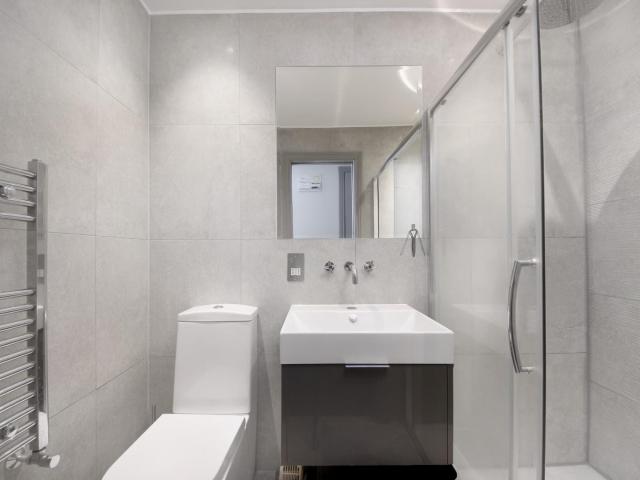 apartment for rent in Willcott Road, W3