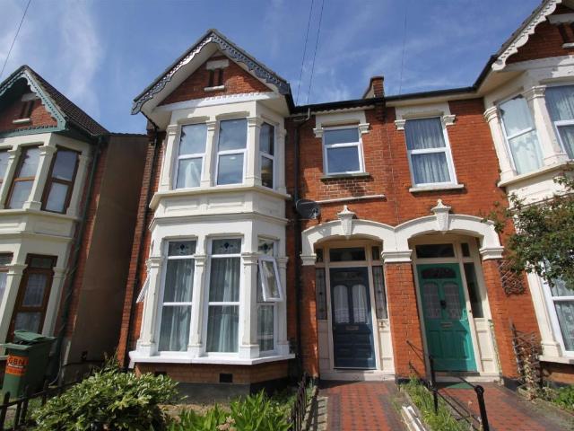 apartment for rent in Wimborne Road, Southend On Sea