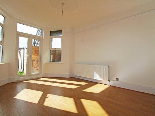apartment for rent in Wimborne Road, Southend On Sea