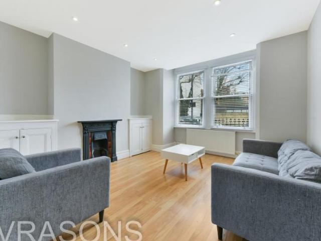 apartment for rent in Wincott Street, SE11 4NT