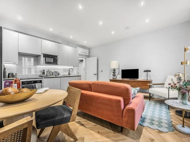 apartment for rent in Windmill Street, Fitzrovia, London