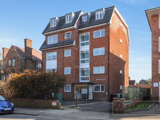 apartment for rent in Torrington Park, N12 9TA