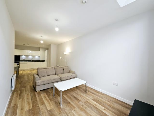 apartment for rent in Tate House 5 7 New York Road Leeds LS2