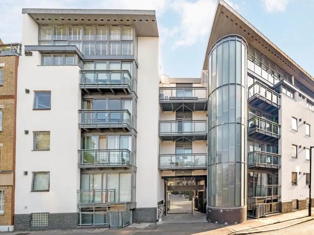 apartment for rent in Tanner Street, London, SE1 3LF