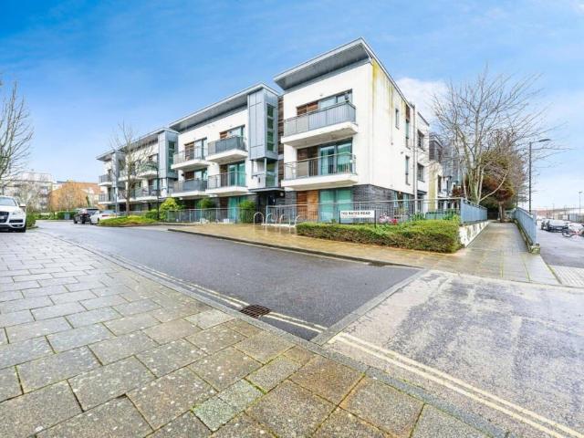 apartment for rent in Ted Bates Road, SO14 5FH