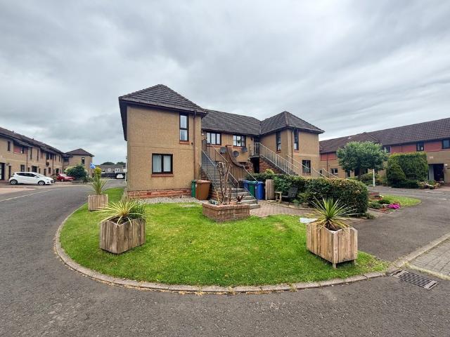 apartment for rent in The Byres Rosyth Fife KY11 2TD