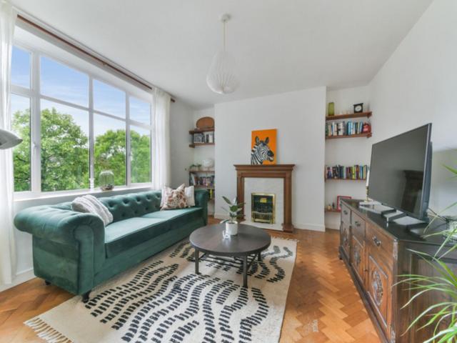 apartment for rent in The Lawns, SE3