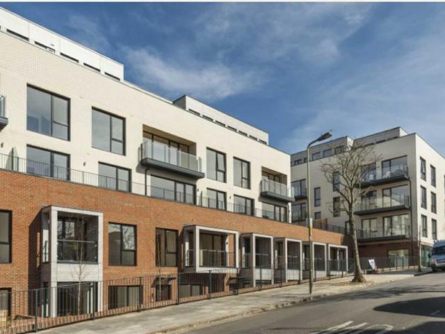 Apartment for rent in The lexington waldorf place golders hill nw2