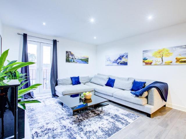 apartment for rent in The Square, IG10 3FE