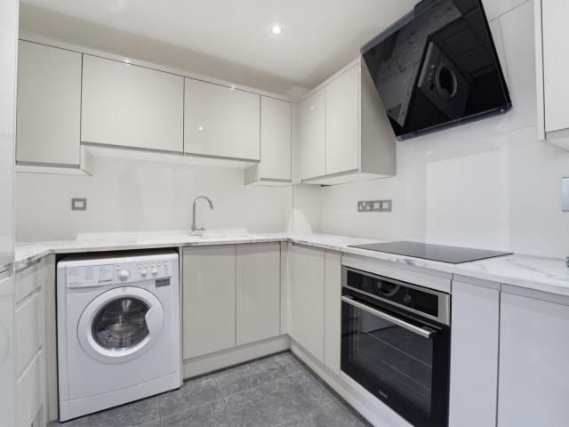 apartment for rent in Thorney Mill Road, West Drayton, UB7 7DL