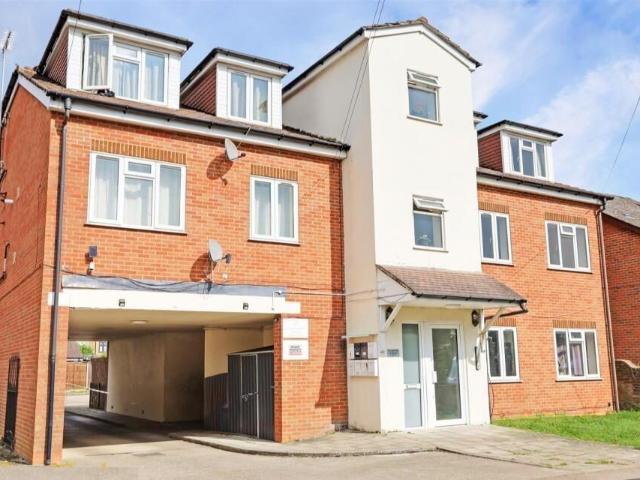 apartment for rent in Trinity Lane, EN8 7EW