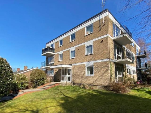 apartment for rent in Upper Edgeborough Road, GU1 2DJ