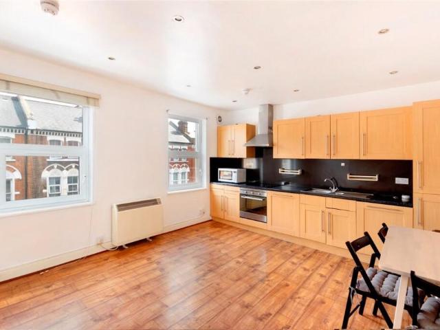 apartment for rent in Upper Tooting Road, SW17 7PG