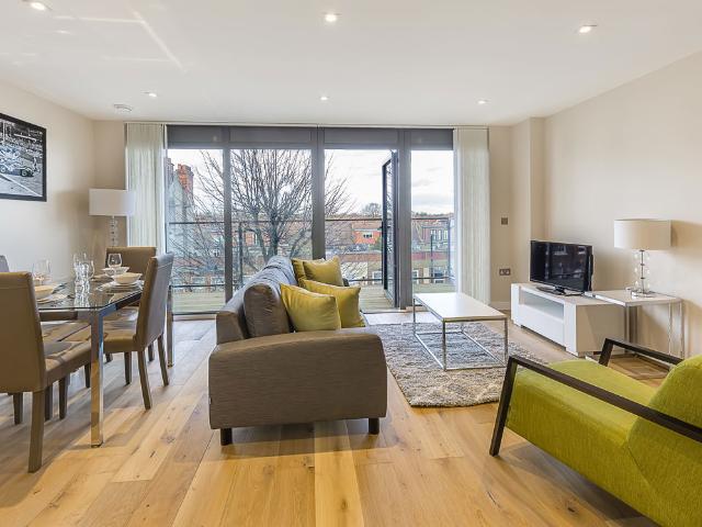 apartment for rent in Uxbridge Road, Ealing Common