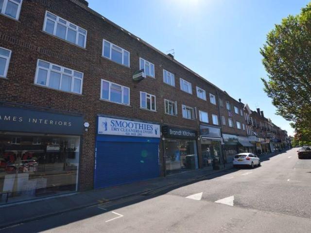 apartment for rent in Uxbridge Road, HA5 4JR