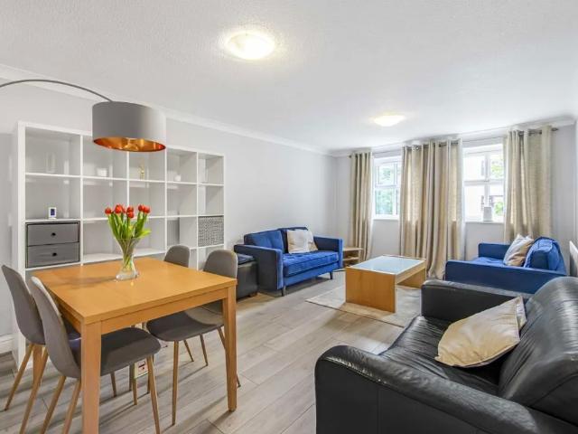 apartment for rent in Vauxhall Grove, London, SW8 1TB