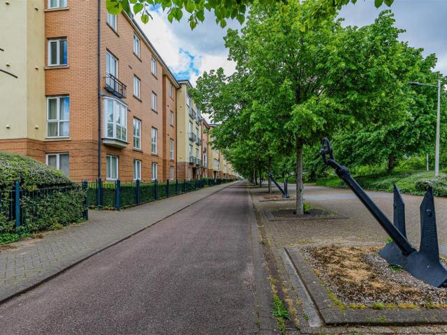 apartment for rent in Vellacott Close, Cardiff, CF10 4AQ
