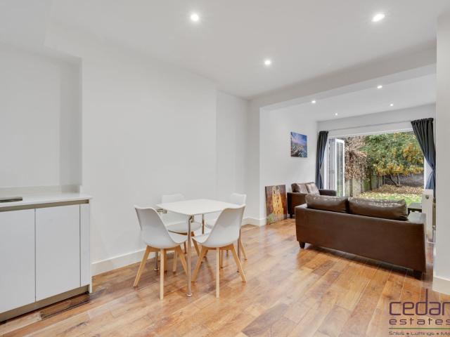apartment for rent in Victoria Road, London, NW6 6TA