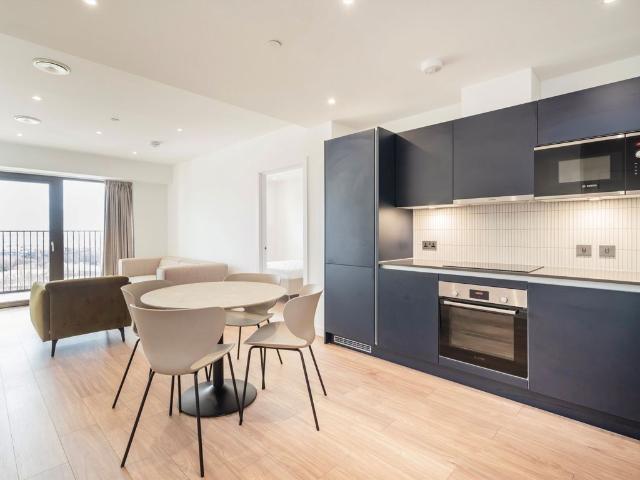 apartment for rent in Victoria Road, North Acton