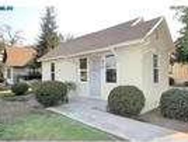 Apartment for rent in Visalia. $800/mo