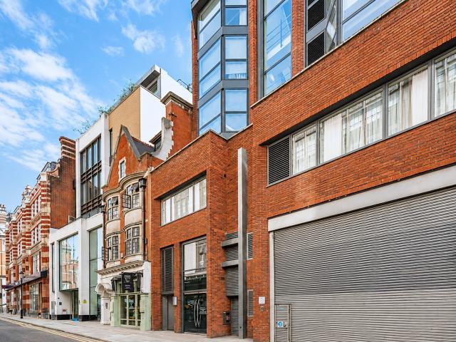apartment for rent in Young Street, Kensington W8