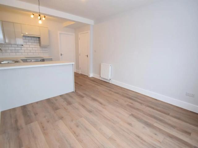 apartment for rent in York Road Southampton SO15 3GJ