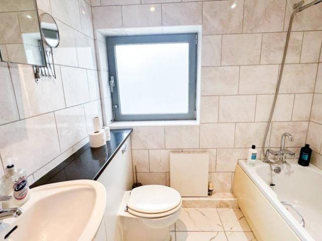 Apartment For Rent London London 4252 ELS101854800