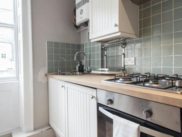 Apartment For Rent London London 4350 ES92222735