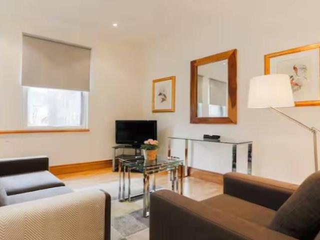 Apartment For Rent London London 4650 ELS101810730