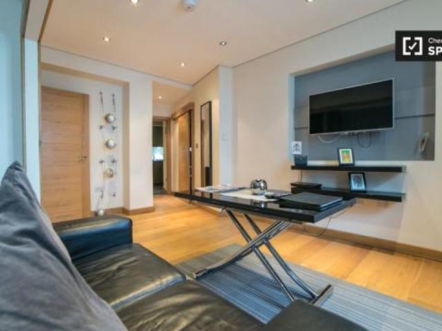 Apartment For Rent London London 4700 ES88597751