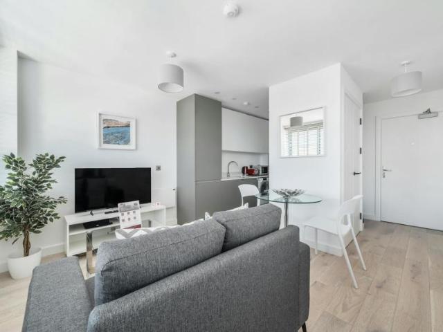 Apartment For Rent London London 5745 ES99684450