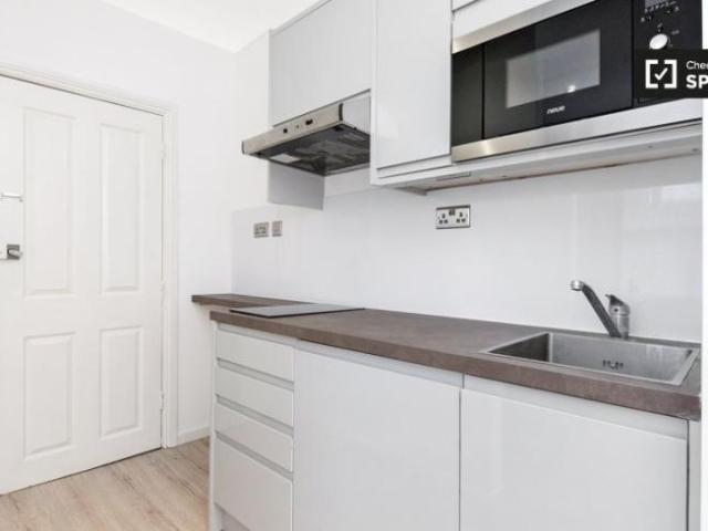 Apartment For Rent London London 9000 ELS101820193