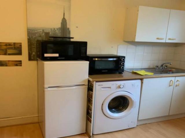 Apartment For Rent London London 1100 ELS101807241