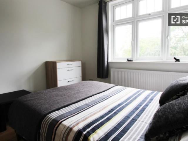 Apartment For Rent London London 1300 ELS101818725