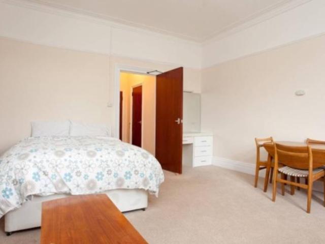Apartment For Rent London London 1350 ES99831367