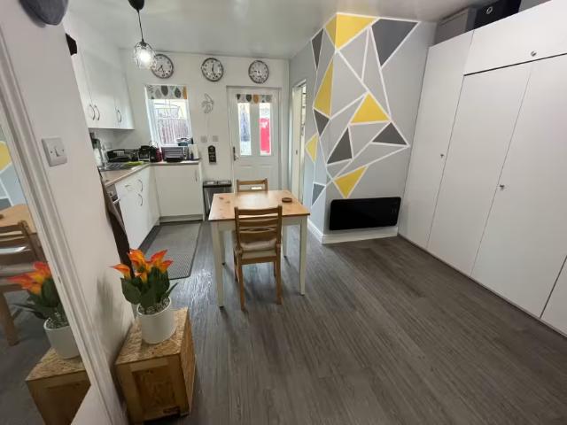 Apartment For Rent London London 1516 ES98754836