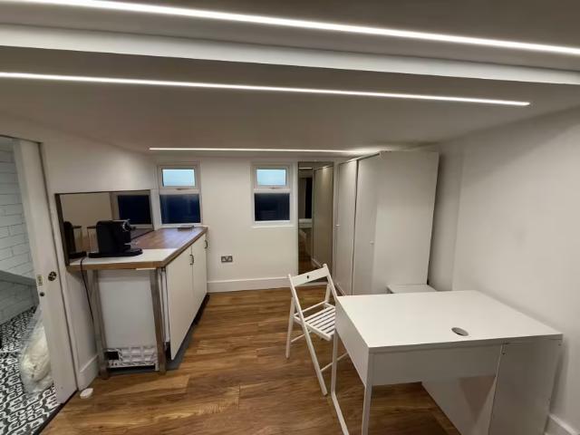 Apartment For Rent London London 1730 ES97942558