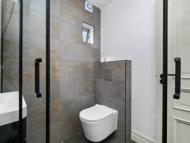 Apartment For Rent London London 1800 ES96562679