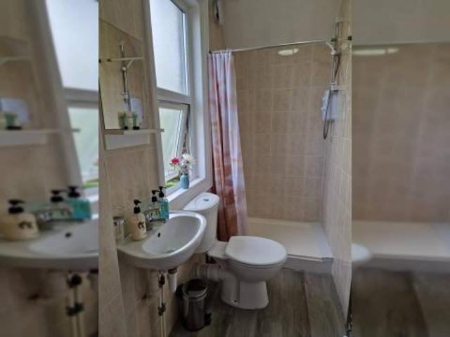 Apartment For Rent London London 1990 ES74296205