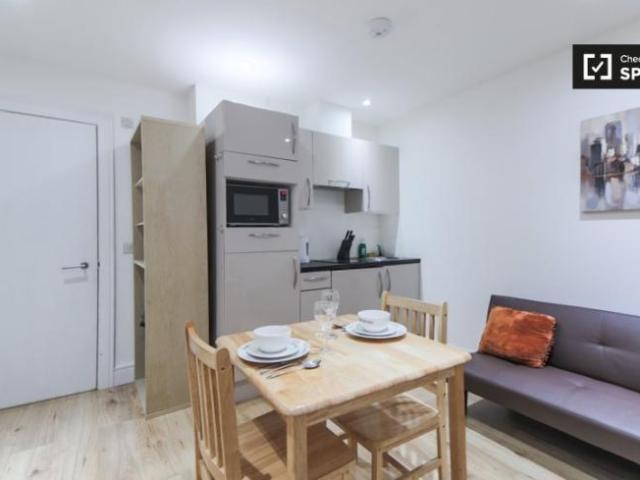 Apartment For Rent London London 2000 ES97944711