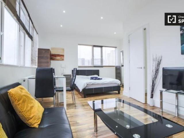 Apartment For Rent London London 2075 ES97944736