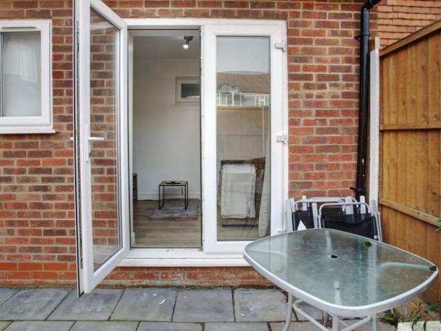 Apartment For Rent London London 2200 ELS101811535