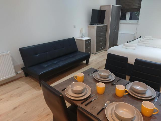 Apartment For Rent London London 2200 ES74192927