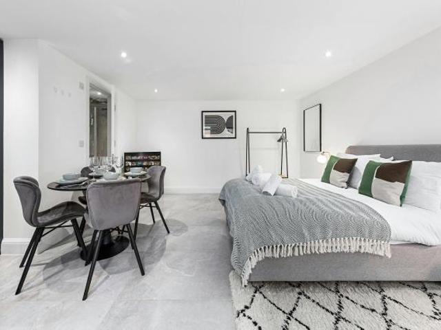 Apartment For Rent London London 2250 ES73598574