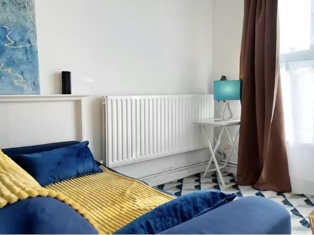Apartment For Rent London London 2250 ES97739790