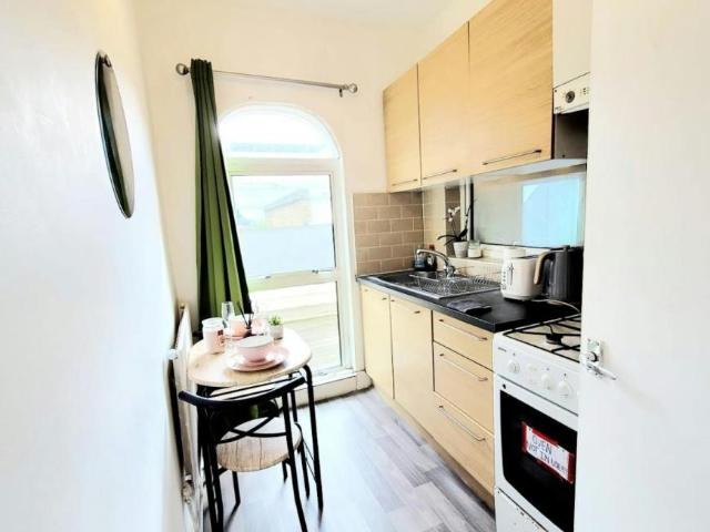 Apartment For Rent London London 2450 ES93184500