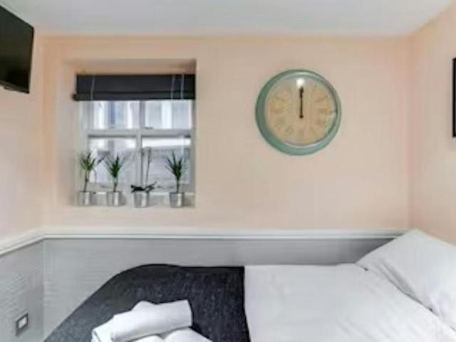 Apartment For Rent London London 2462 ELS101587668